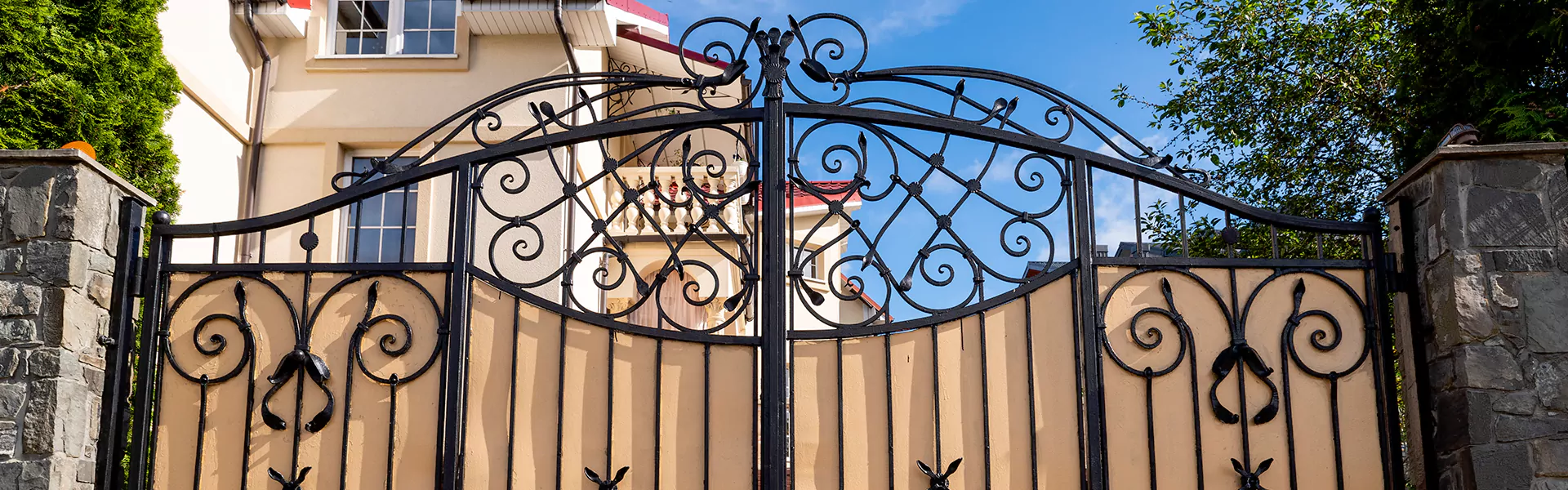 Swing Gate Repair Largo, FL | Quick Swing Gate Repair Specialist